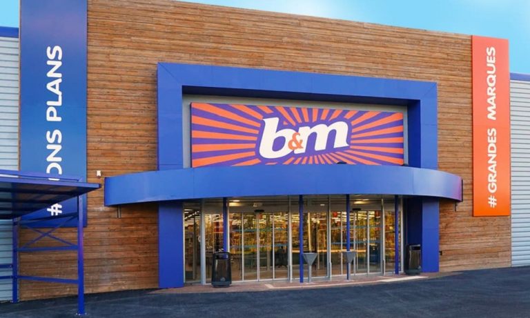Are Dogs Allowed in B&M Uk? – Pet Help Reviews UK